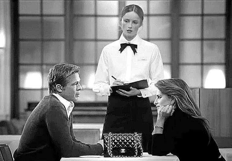 Chanel enamora a Penélope Cruz y a Brad Pitt en la costa francesa | El Correo